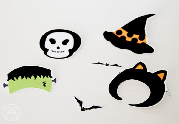 Halloween Paper Dolls - Paint Me Pink